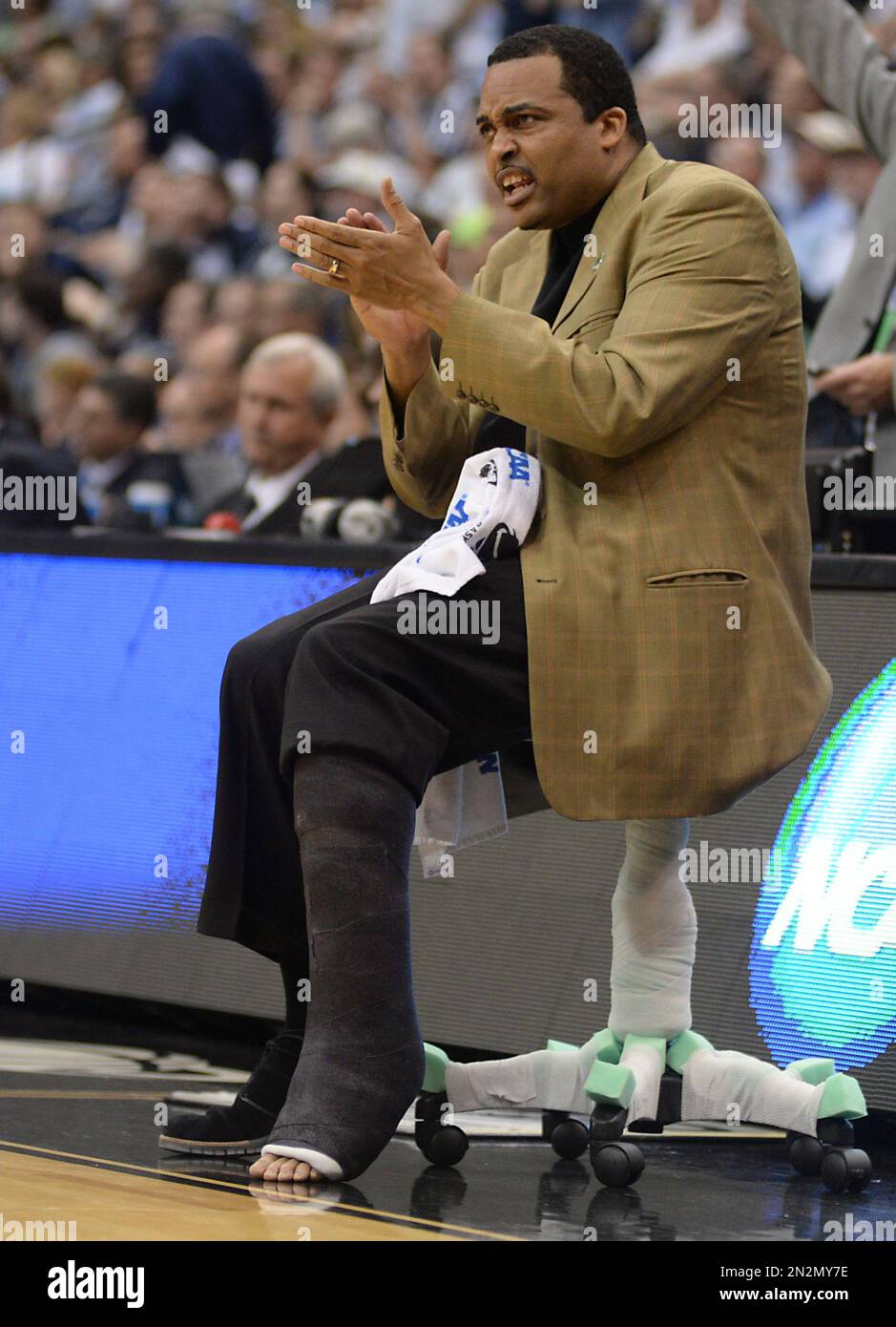 Georgia State head coach Ron Hunter encourages his team against Xavier ...