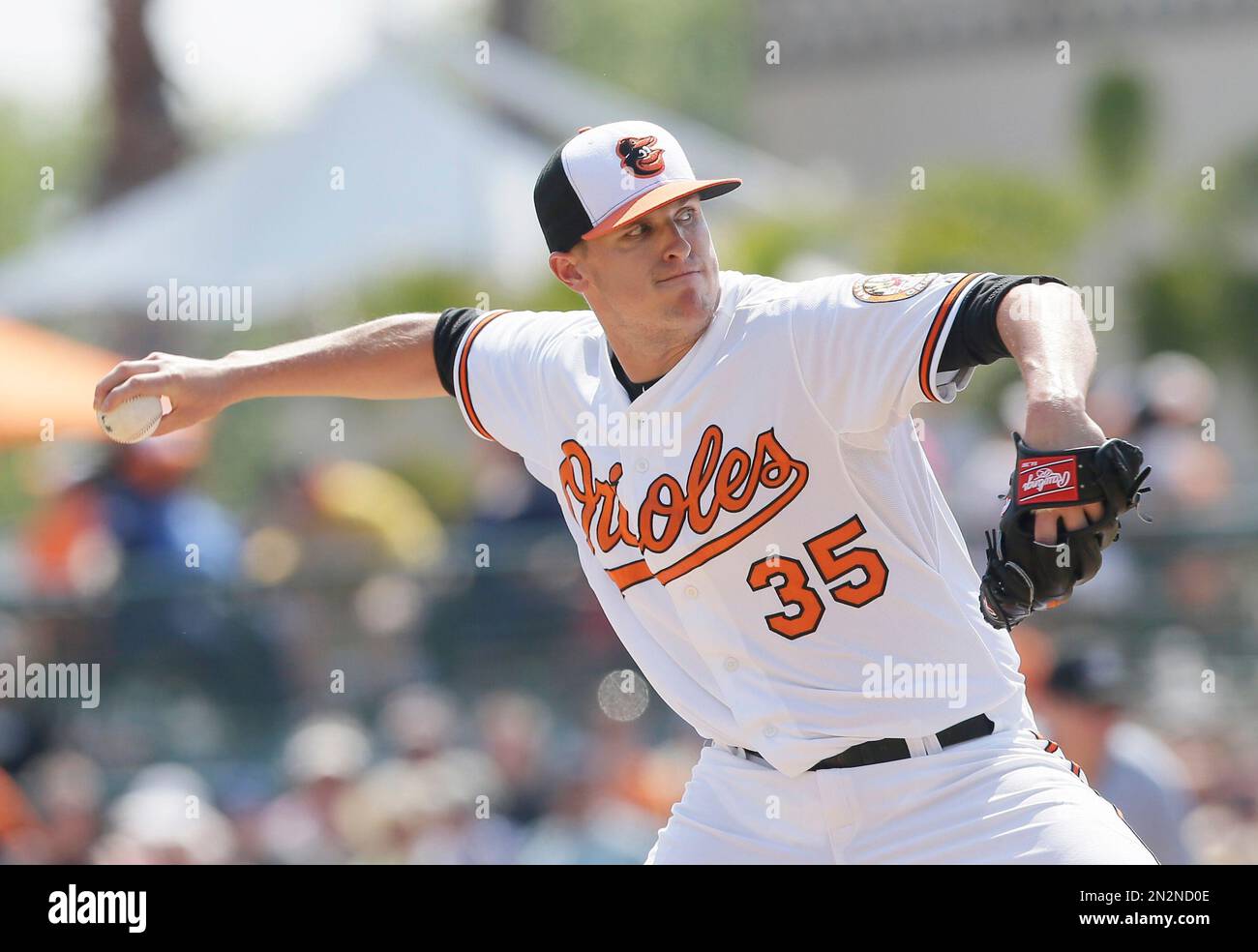 Baltimore Orioles relief pitcher Brad Brach throws during the seventh ...