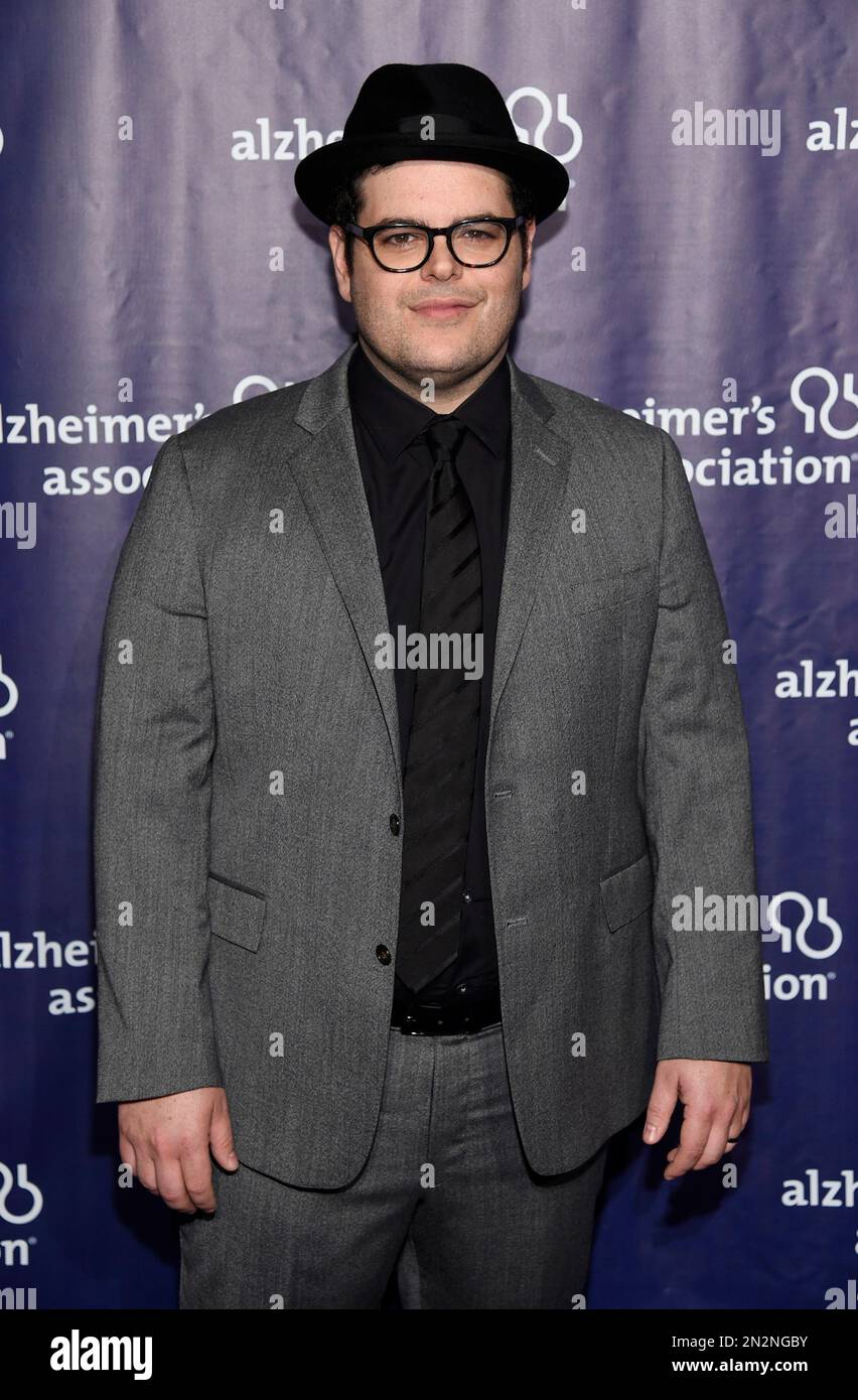 Actor Josh Gad poses at the 23rd Annual "A Night at Sardi's" event to ...