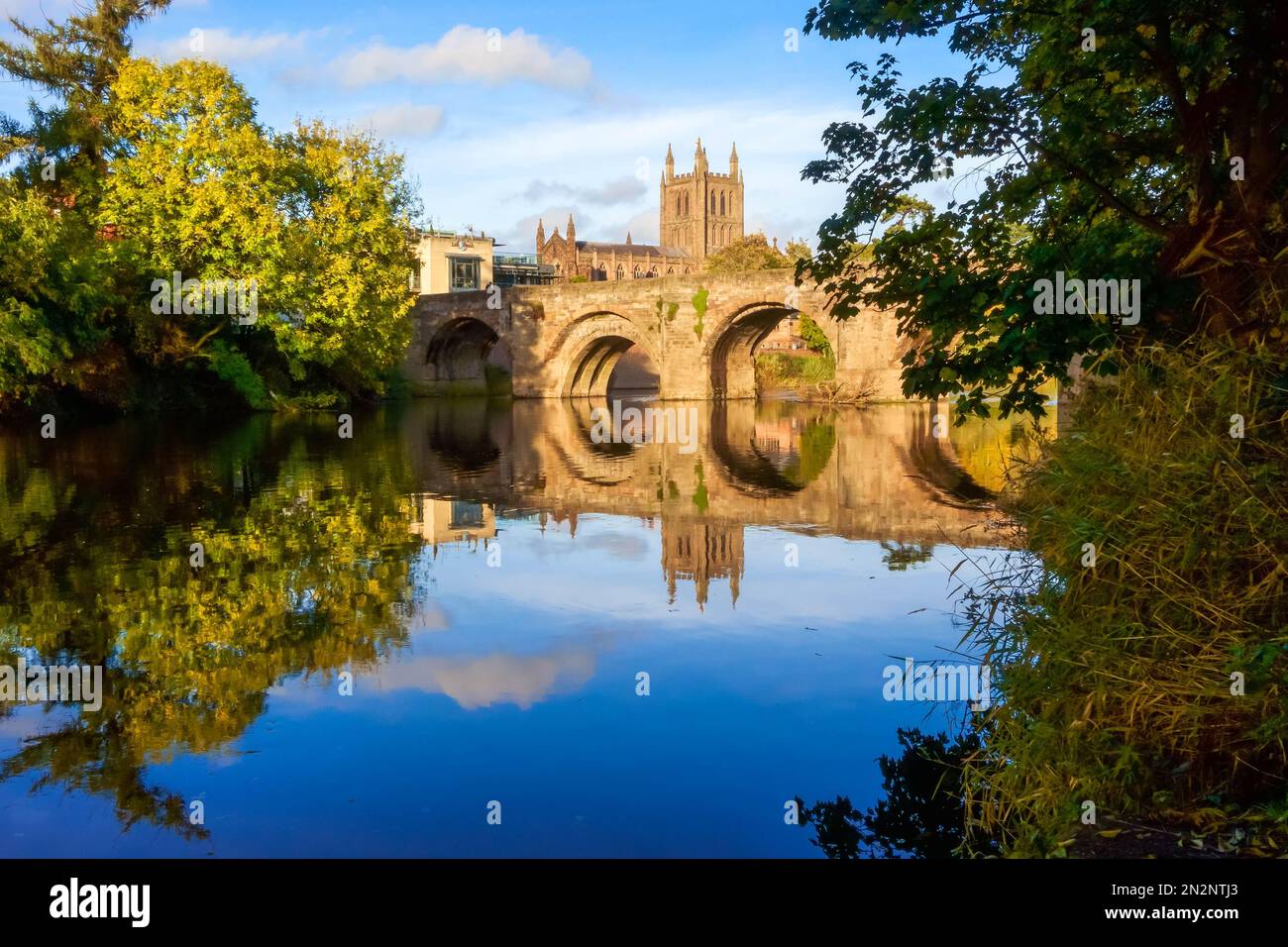The Old Bridge constructed in 1490 spanning the river Wye at Hereford ...