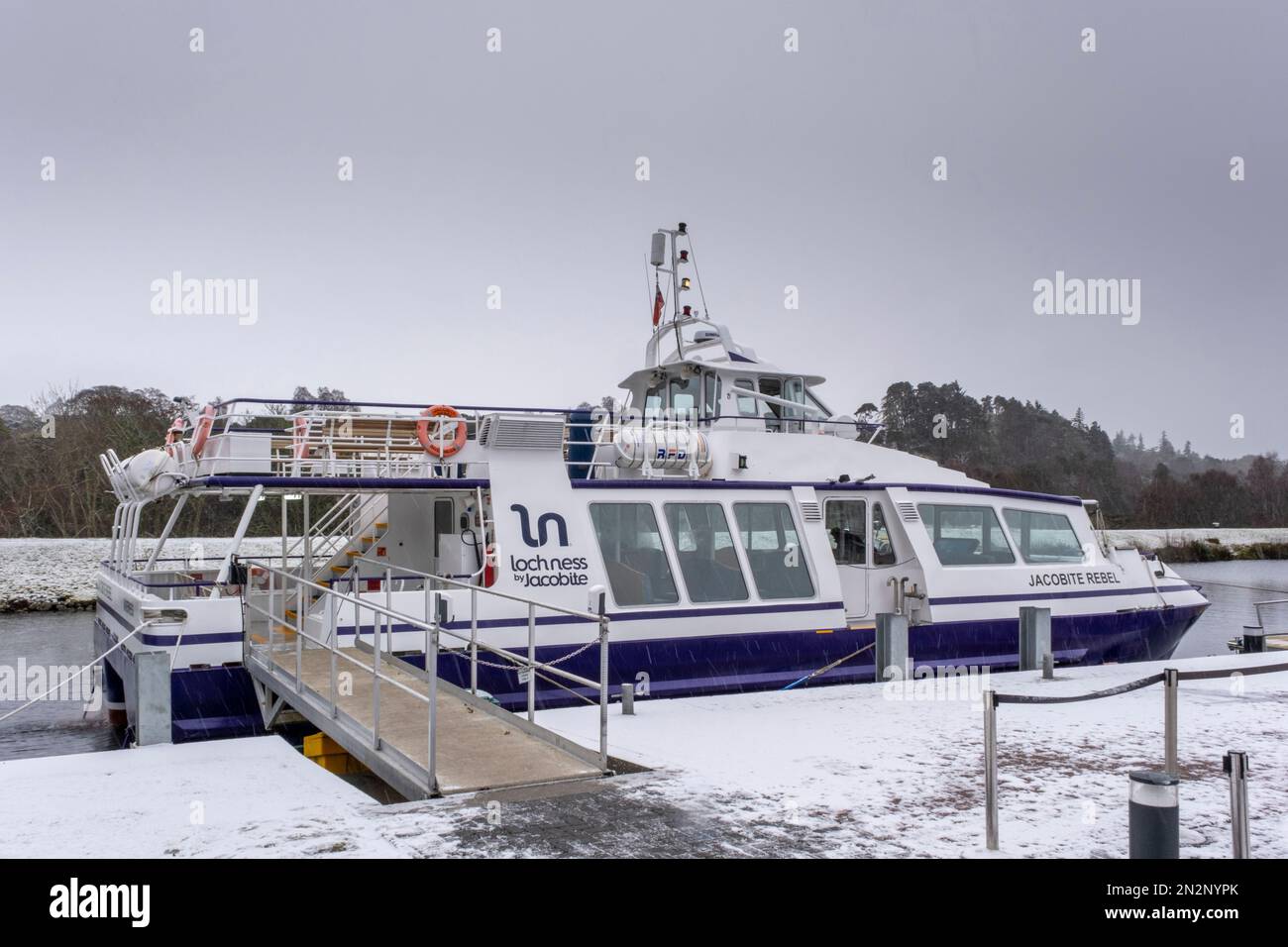 Dochgarroch locks hi-res stock photography and images - Alamy