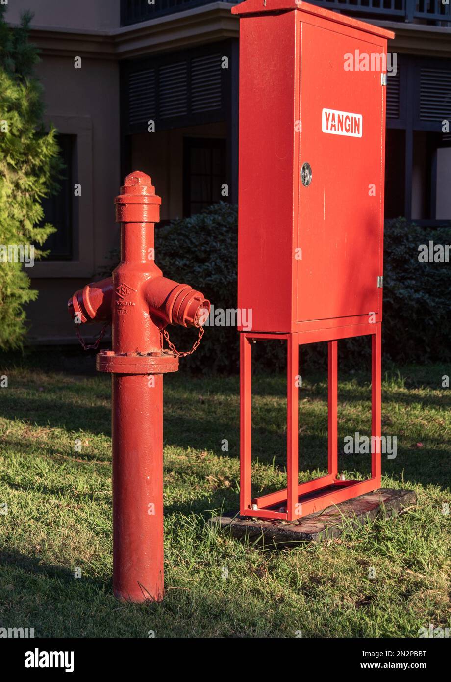 Fire fire hydrant hi-res stock photography and images - Alamy