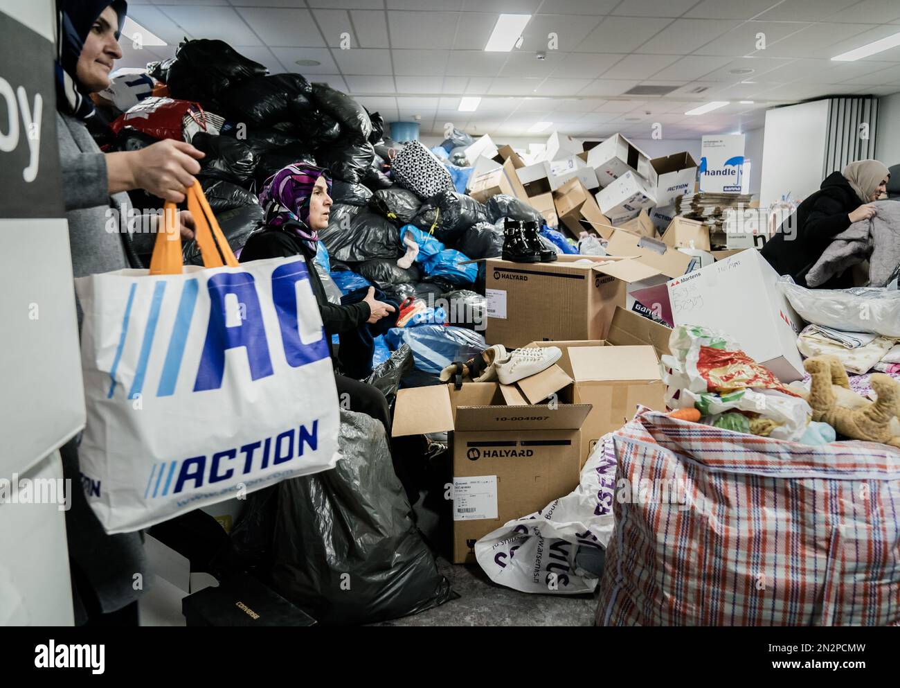 Returned goods hi-res stock photography and images - Alamy