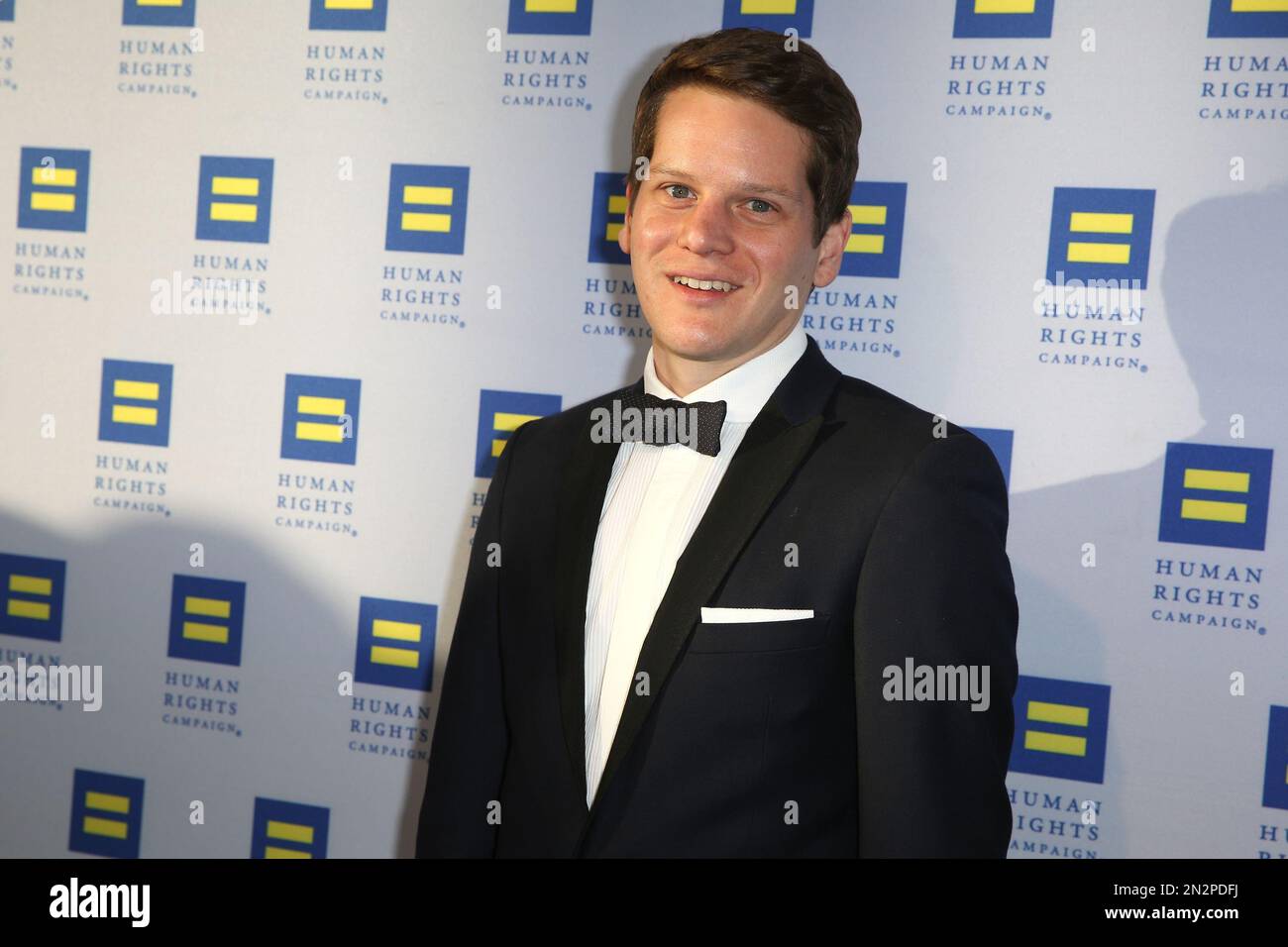 Graham Moore arrives at the 2015 Human Rights Campaign Gala Dinner at ...