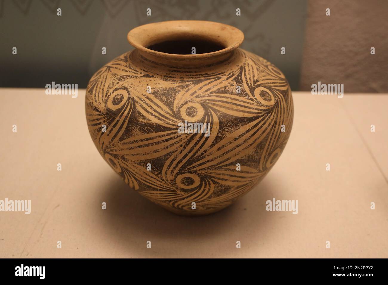 An ancient ceramic pot in the Museum of Chinese gardens Stock Photo - Alamy
