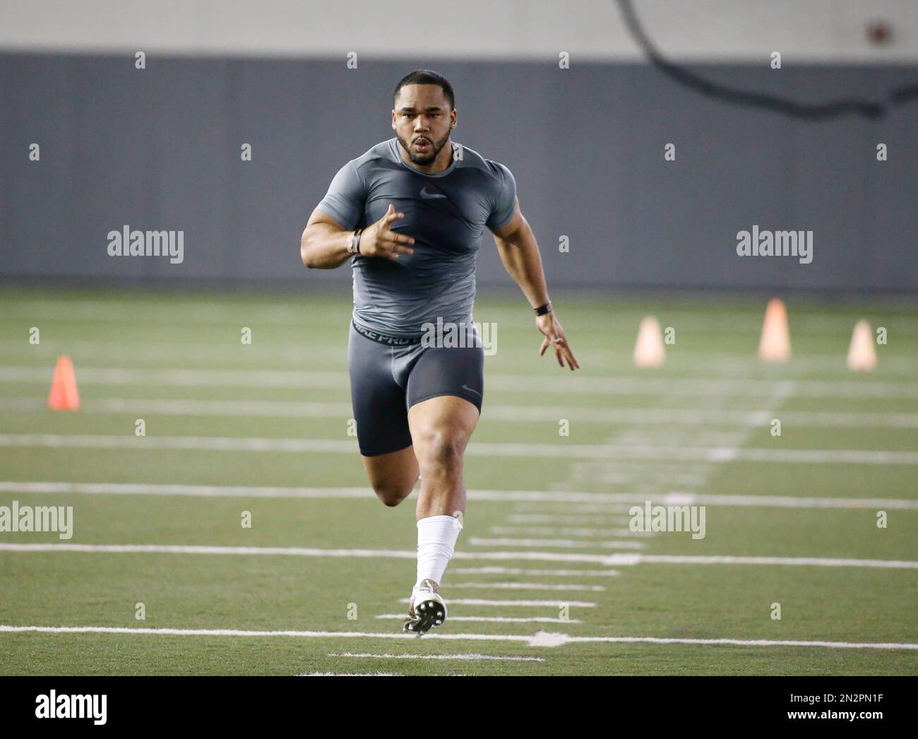 Running back Tyler Anderson runs the 40 yard dash during the Oregon ...
