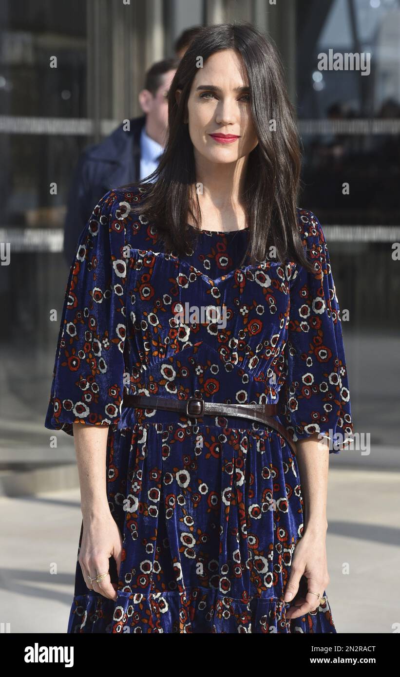 Amrican actress Jennifer Lynn Connelly poses before Louis Vuitton's ...