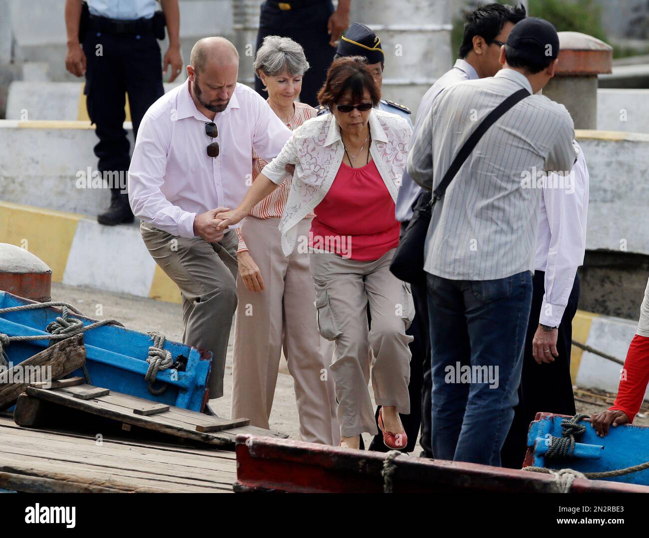 Helen Chan, center, the mother of Australian death row prisoner Andrew ...