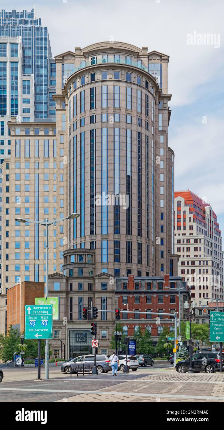 Boston Financial District: 125 Summer Street rises over the preserved ...
