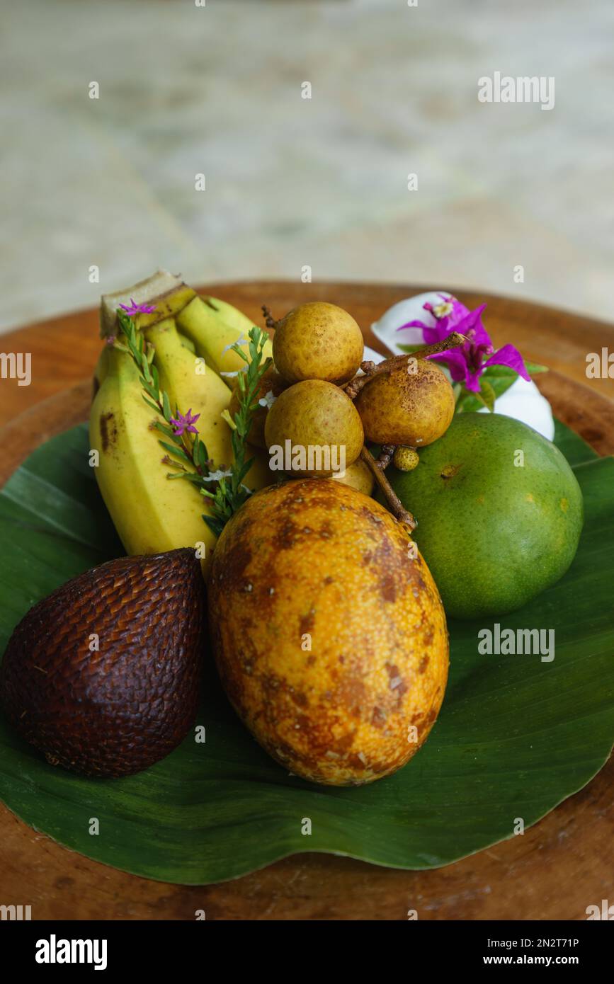 Close-up bowl of assorted fresh tropical fruit Stock Photo - Alamy