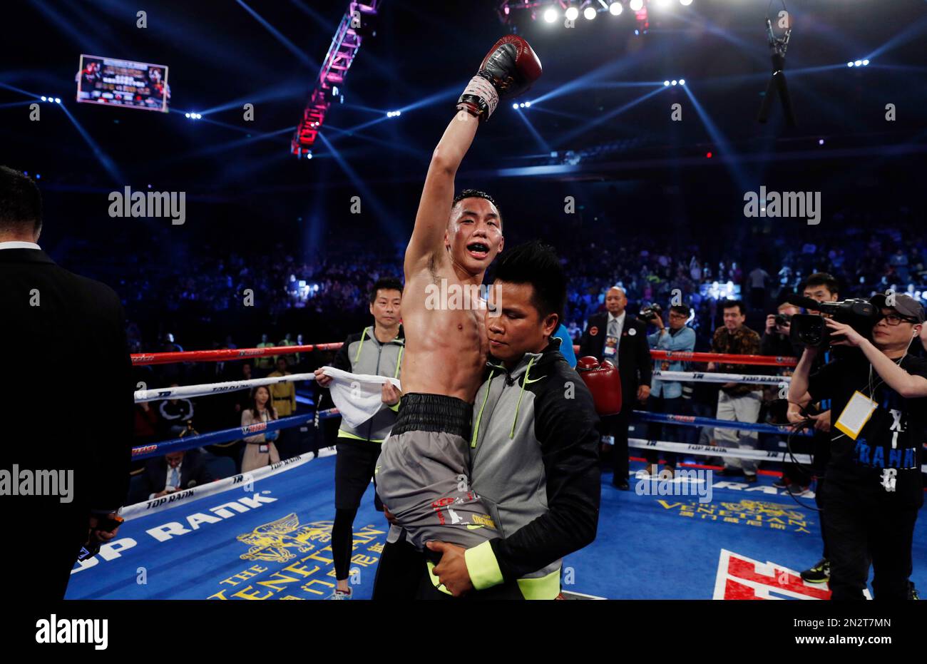 Rex “The Wonder Kid” Tso of Hong Kong, celebrates after winning the WBA ...