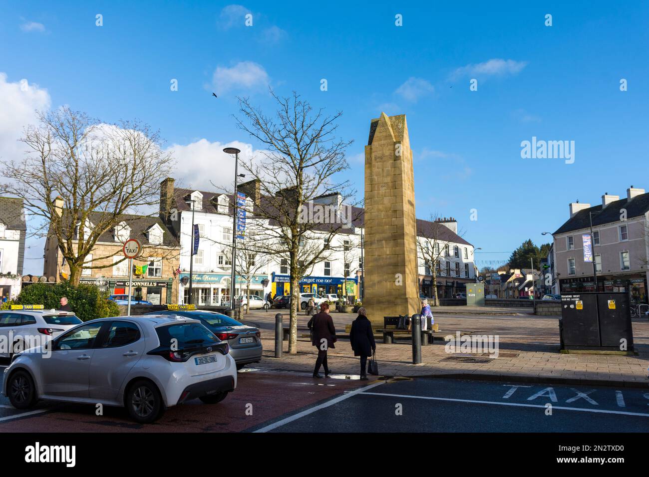 The Diamond in the centre of Donegal Town, County Donegal, Ireland ...