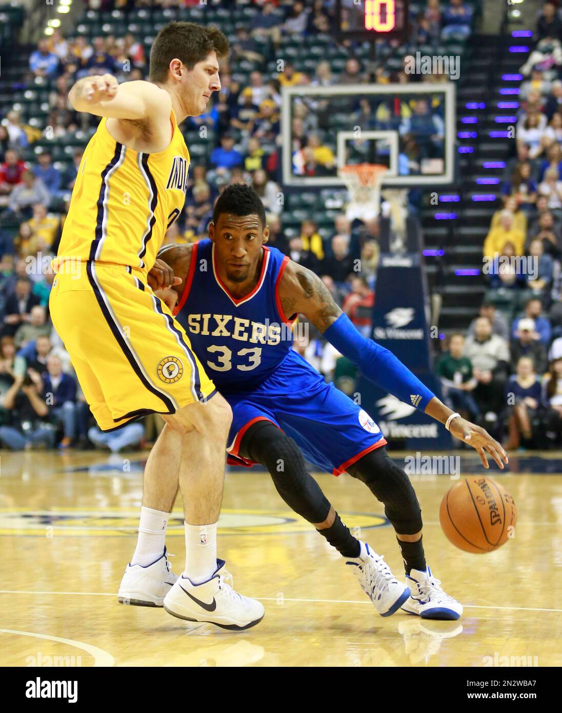 Philadelphia 76ers forward Robert Covington (33) dribbles the ball ...