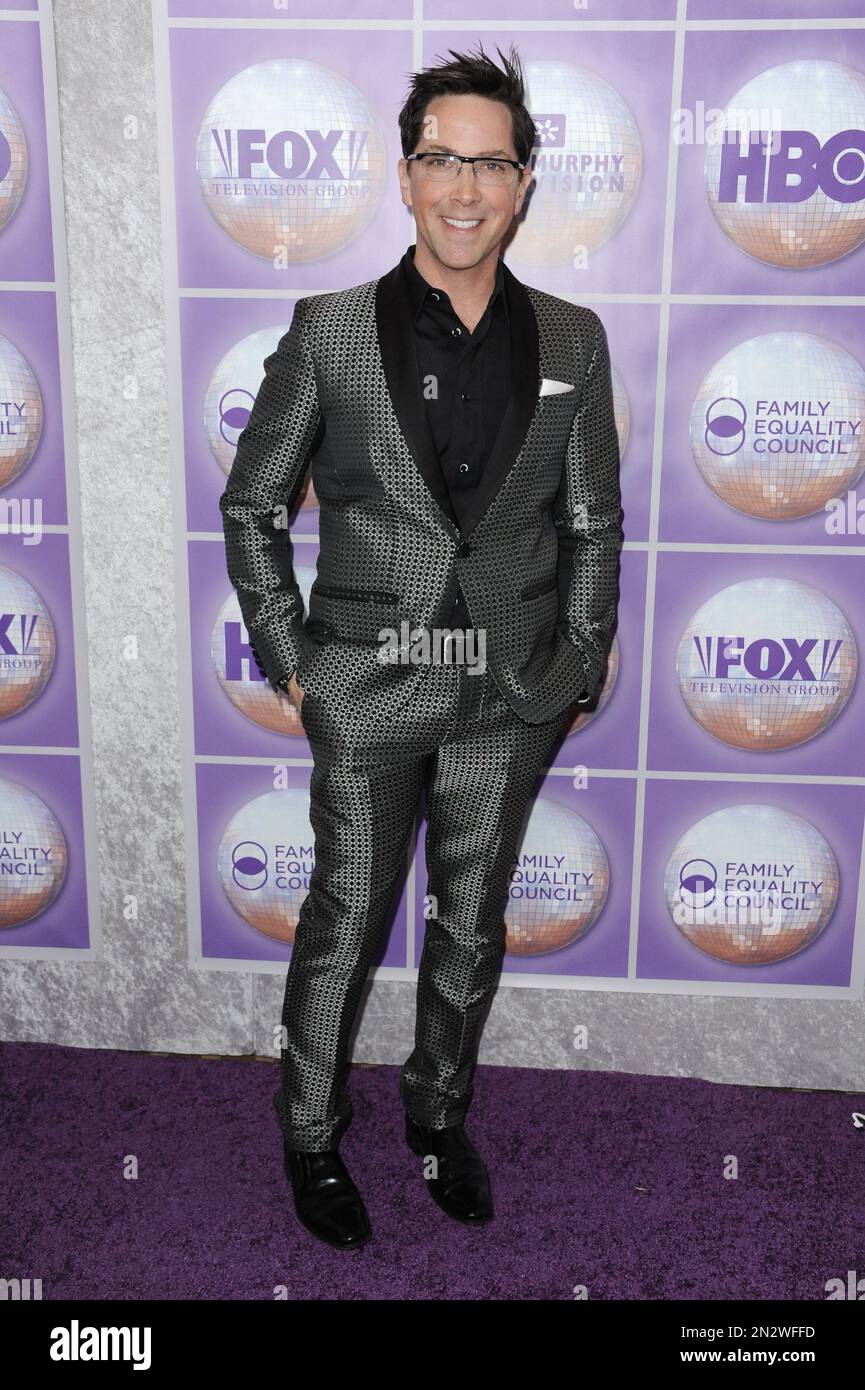 Dan Bucatinsky arrives at the Family Equality Council Los Angeles ...