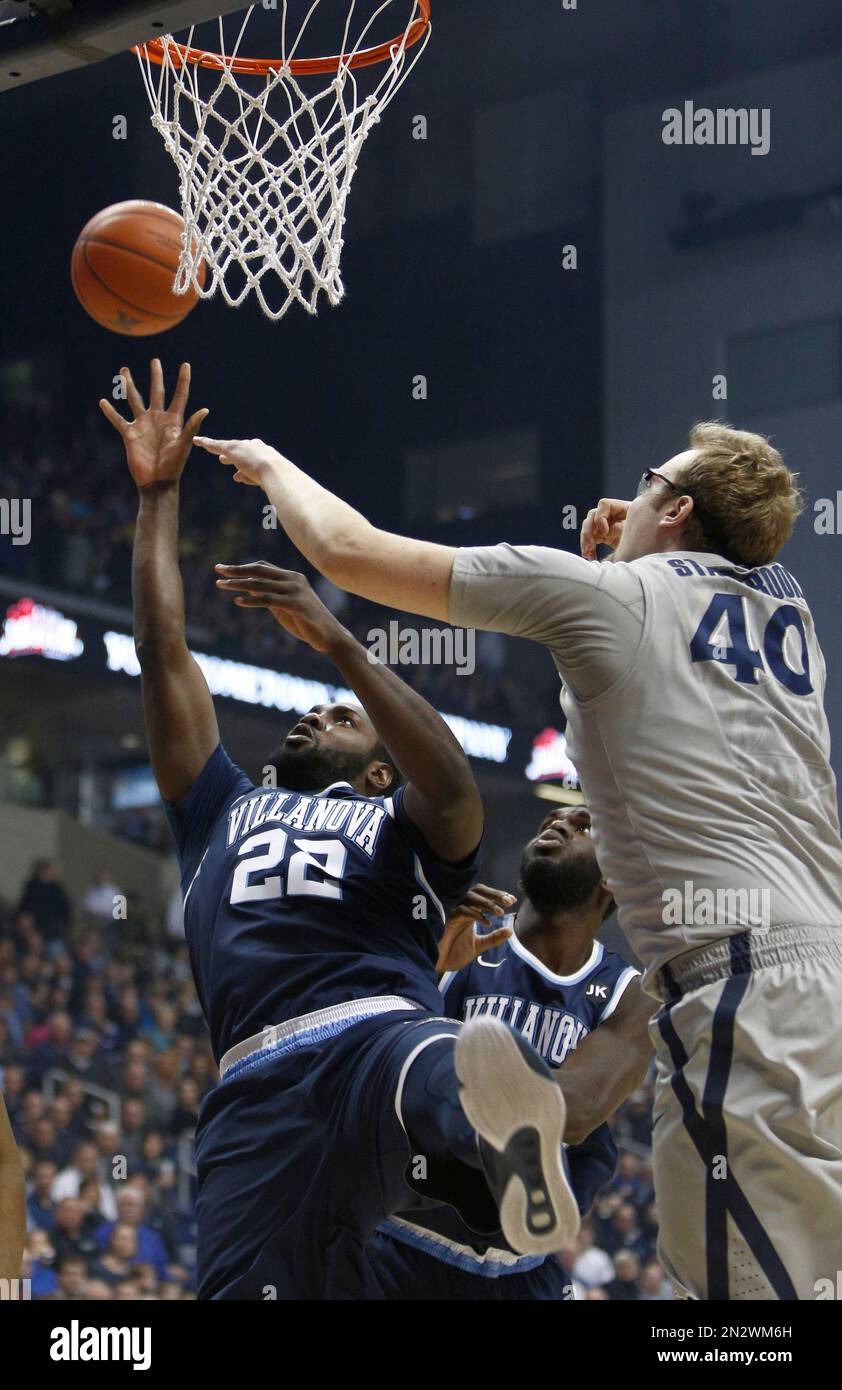 Villanova forward JayVaughn Pinkston (22) goes up for a shot against ...