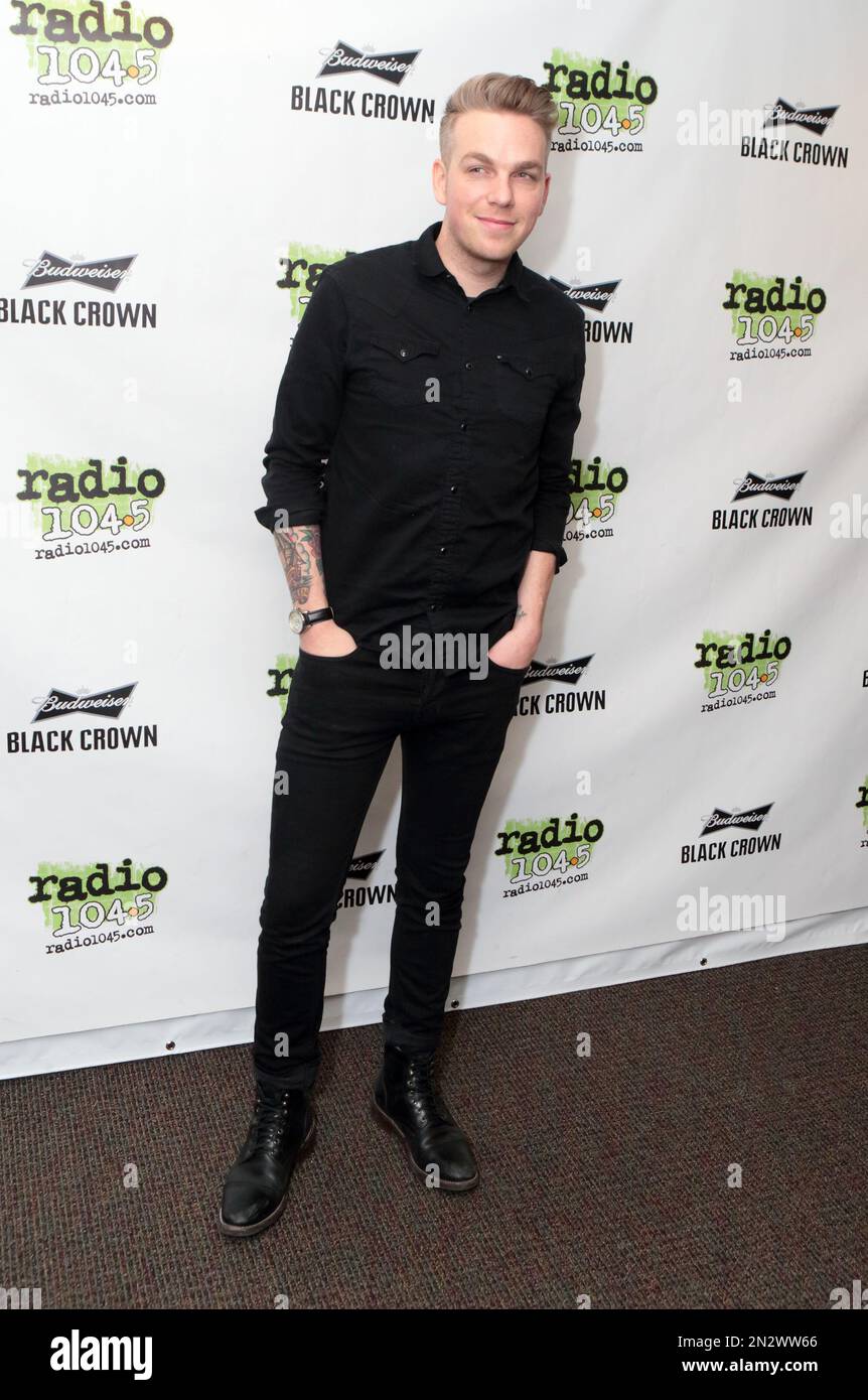 Singer-songwriter Greg Holden visits the Radio 104.5 Performance ...
