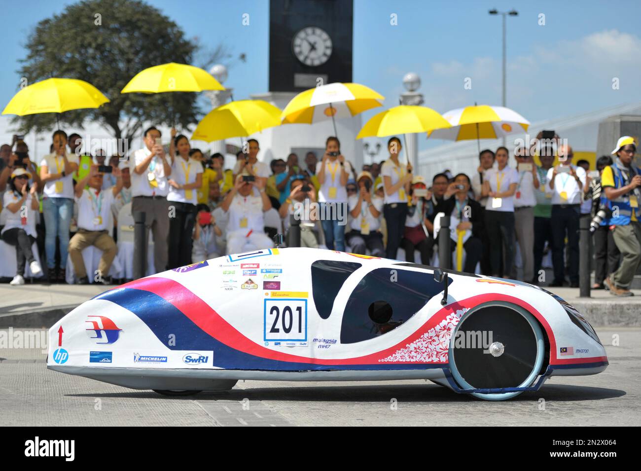 IMAGE DISTRIBUTED FOR SHELL - The SperMotive-3, a prototype vehicle ...
