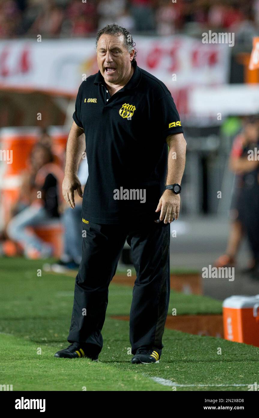 Ecuador's Barcelona coach Ruben Israel reacts during a Copa ...