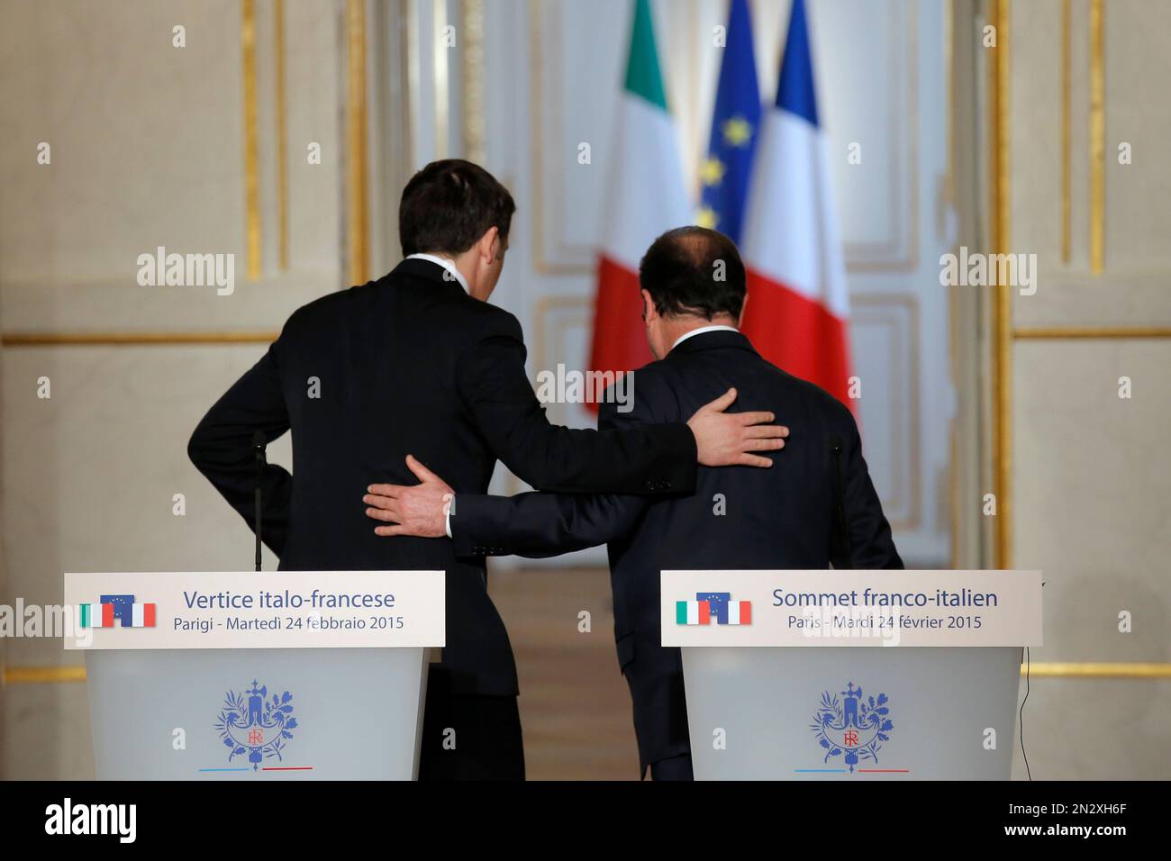 Italian Premier Matteo Renzi, left, and French President Francois ...