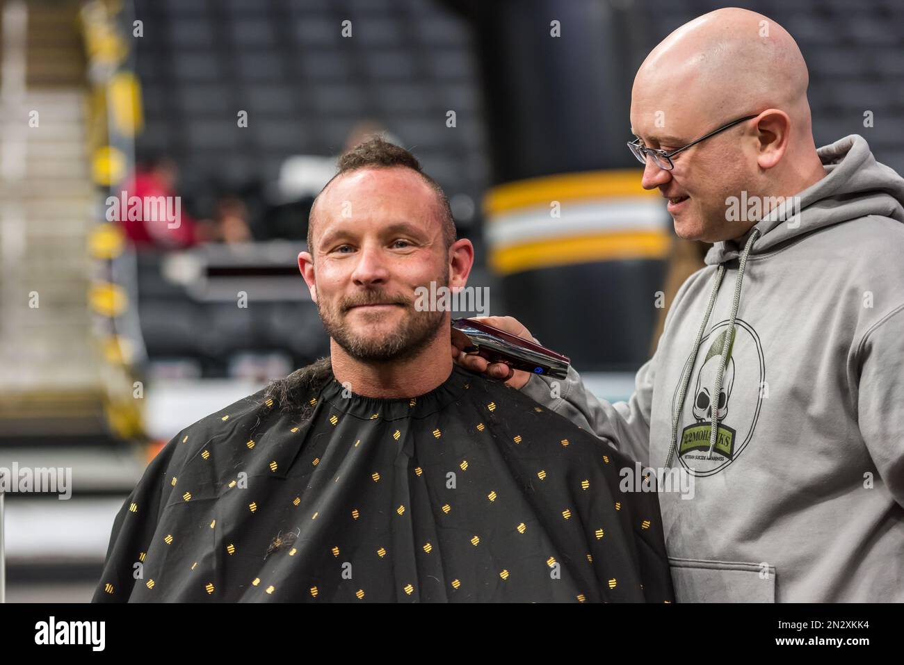 22mohawks hi-res stock photography and images - Alamy