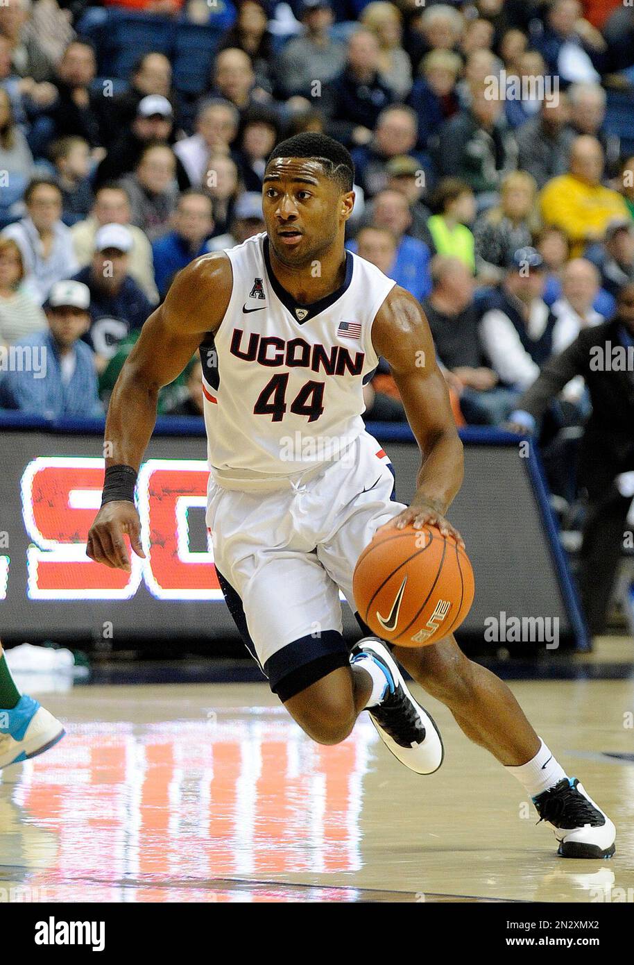 Connecticut's Rodney Purvis (44) drives during the second half of ...