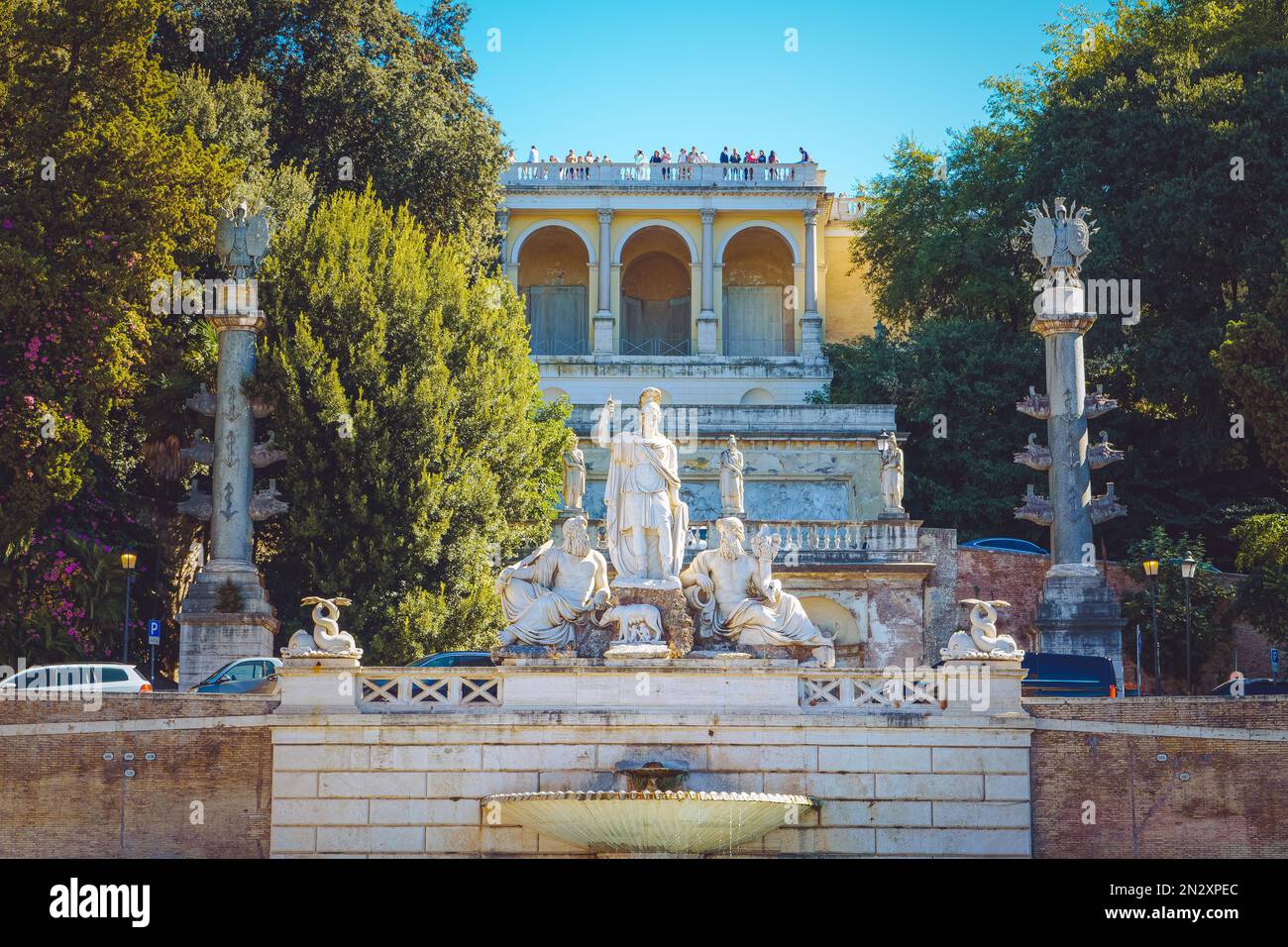 Statue of dea roma hi-res stock photography and images - Alamy
