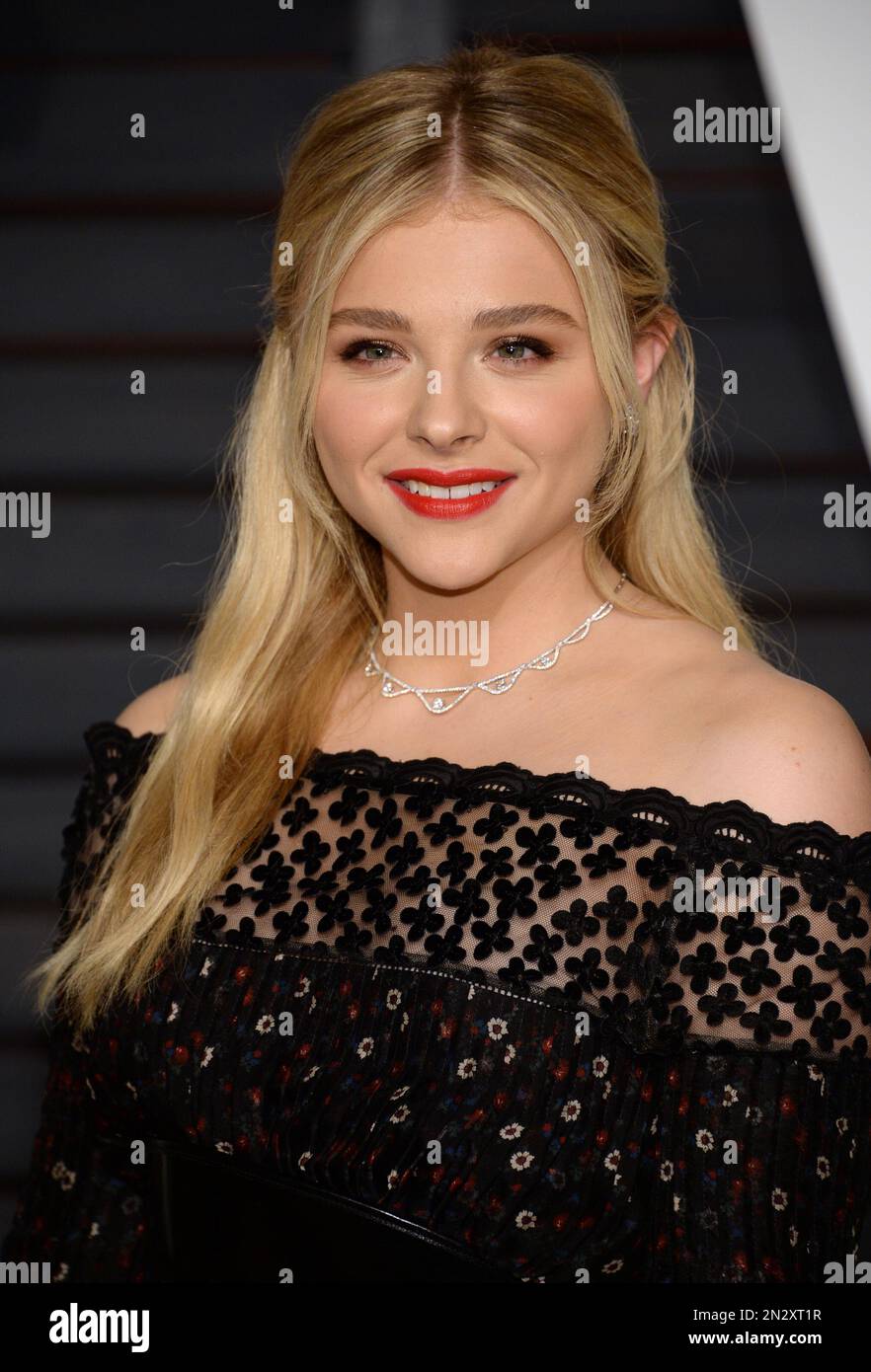 Chloe Grace Moretz arrives at the 2015 Vanity Fair Oscar Party on ...