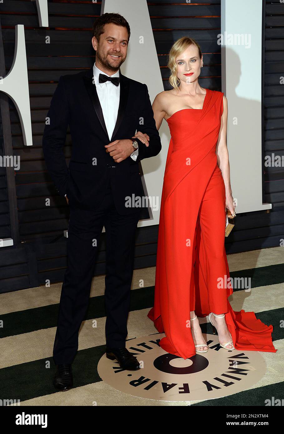 Joshua Jackson, left, and Diane Kruger arrive at the 2015 Vanity Fair ...
