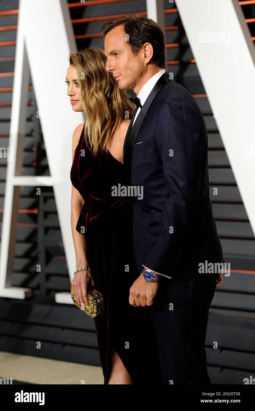Actors Arielle Vandenberg, left, and Will Arnett arrive at the 2015 ...