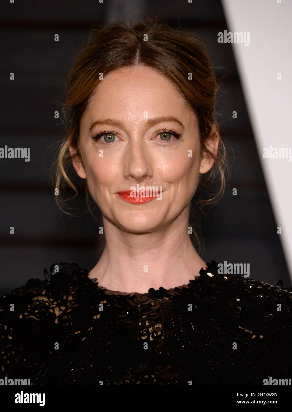Judy Greer arrives at the 2015 Vanity Fair Oscar Party on Sunday, Feb ...