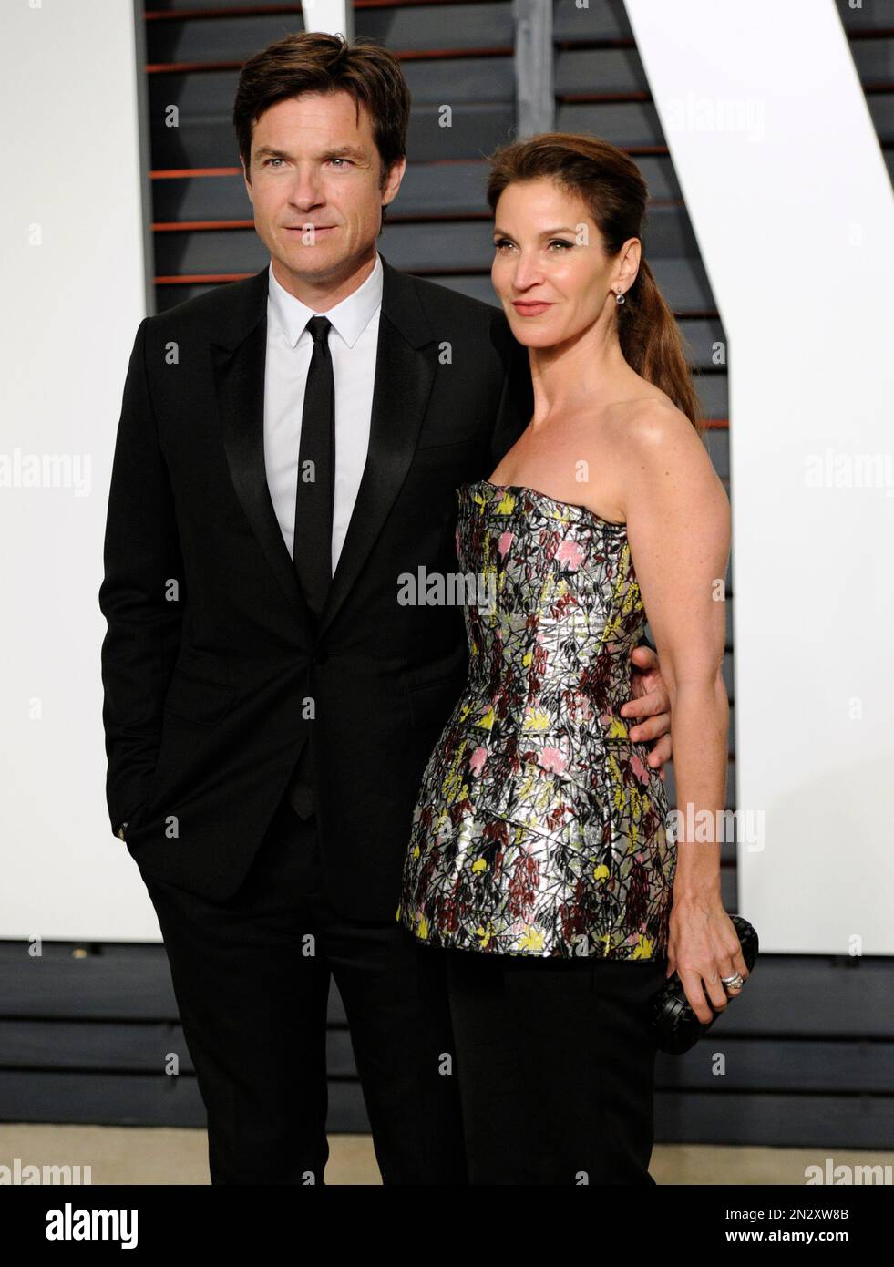 Jason Bateman, left, and Amanda Anka arrive at the 2015 Vanity Fair ...