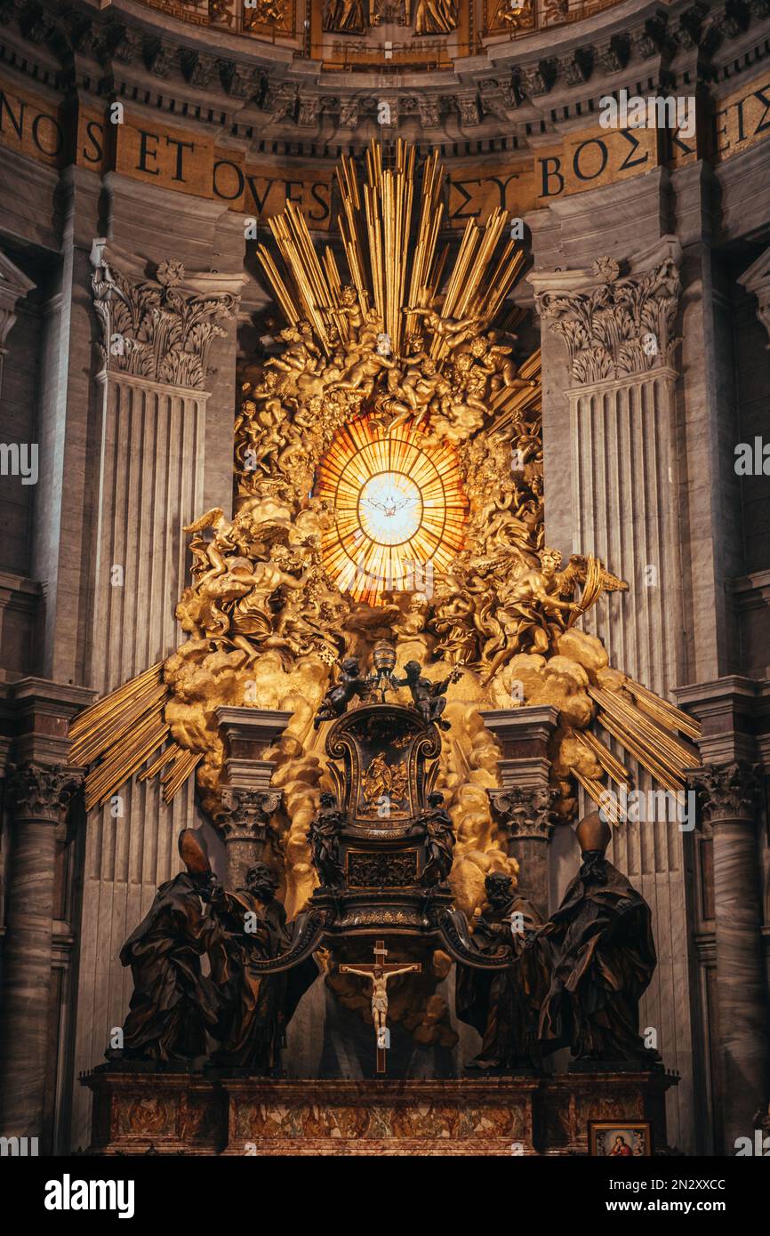 St. Peter's Basilica - Inside, Altar, Details - Vatican Rome Italy Stock Photo - Alamy