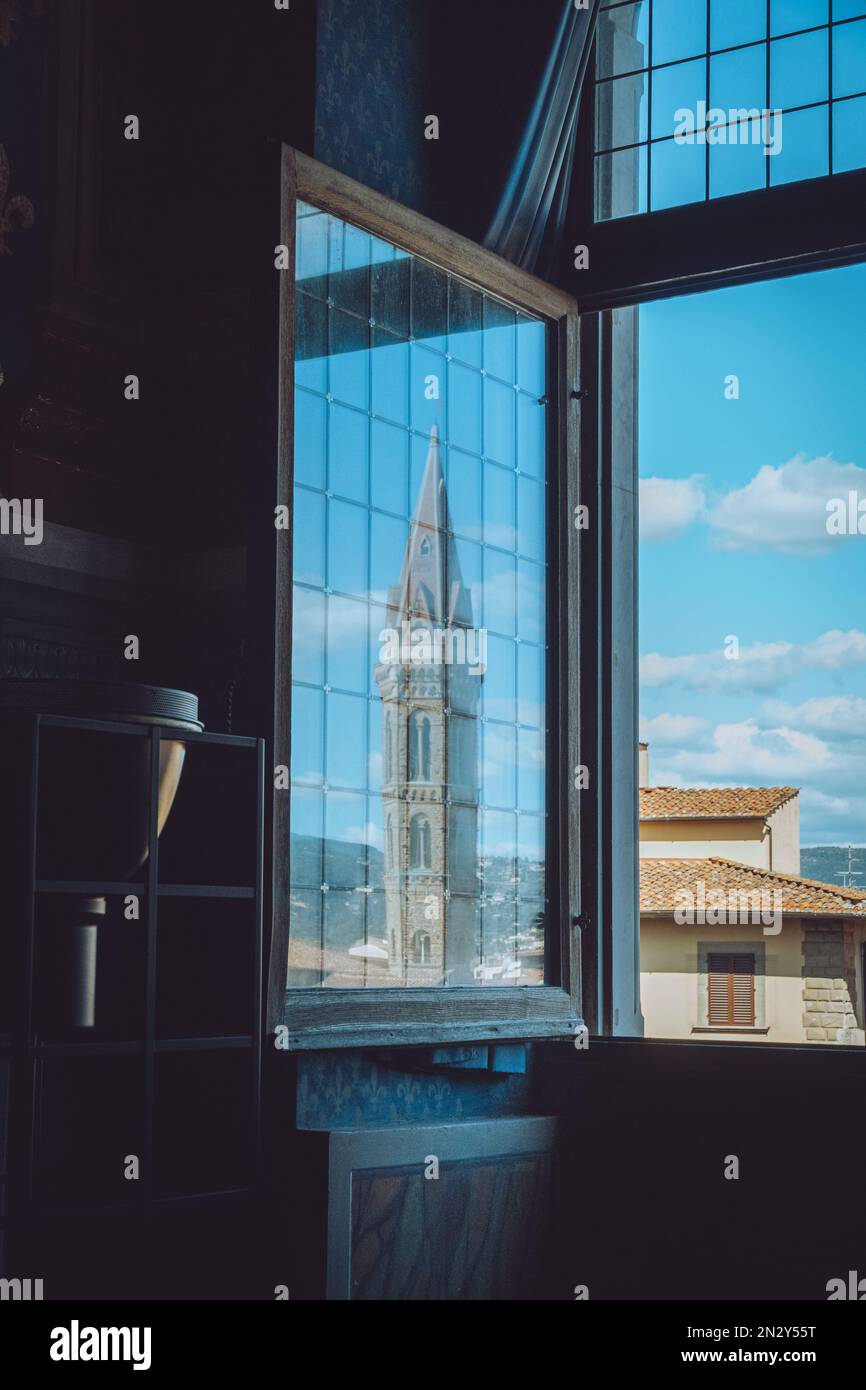 Florence Cathedral of Santa Maria del Fiore thru Window on Palacio ...