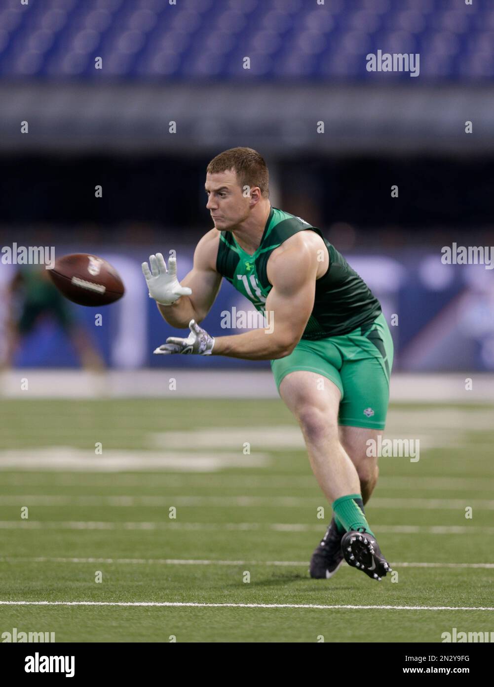 Washington State defensive lineman Xavier Cooper runs a drill at the ...