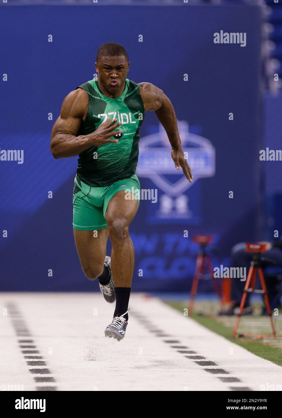 LSU defensive lineman Danielle Hunter runs the 40-yard dash at the NFL ...