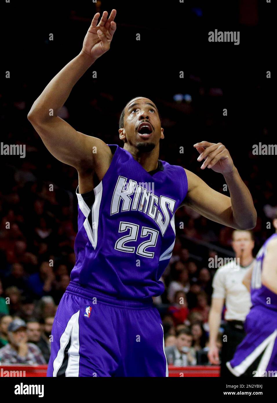 Sacramento Kings guard Andre Miller shoots during the second half of an ...