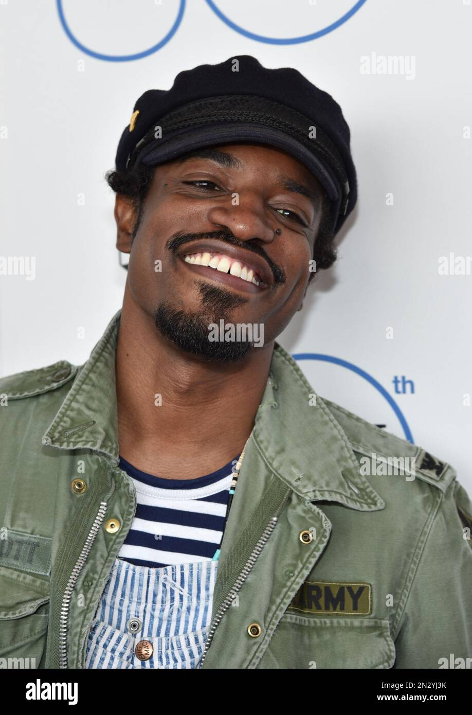 Andre Benjamin arrives at the 30th Film Independent Spirit Awards on ...