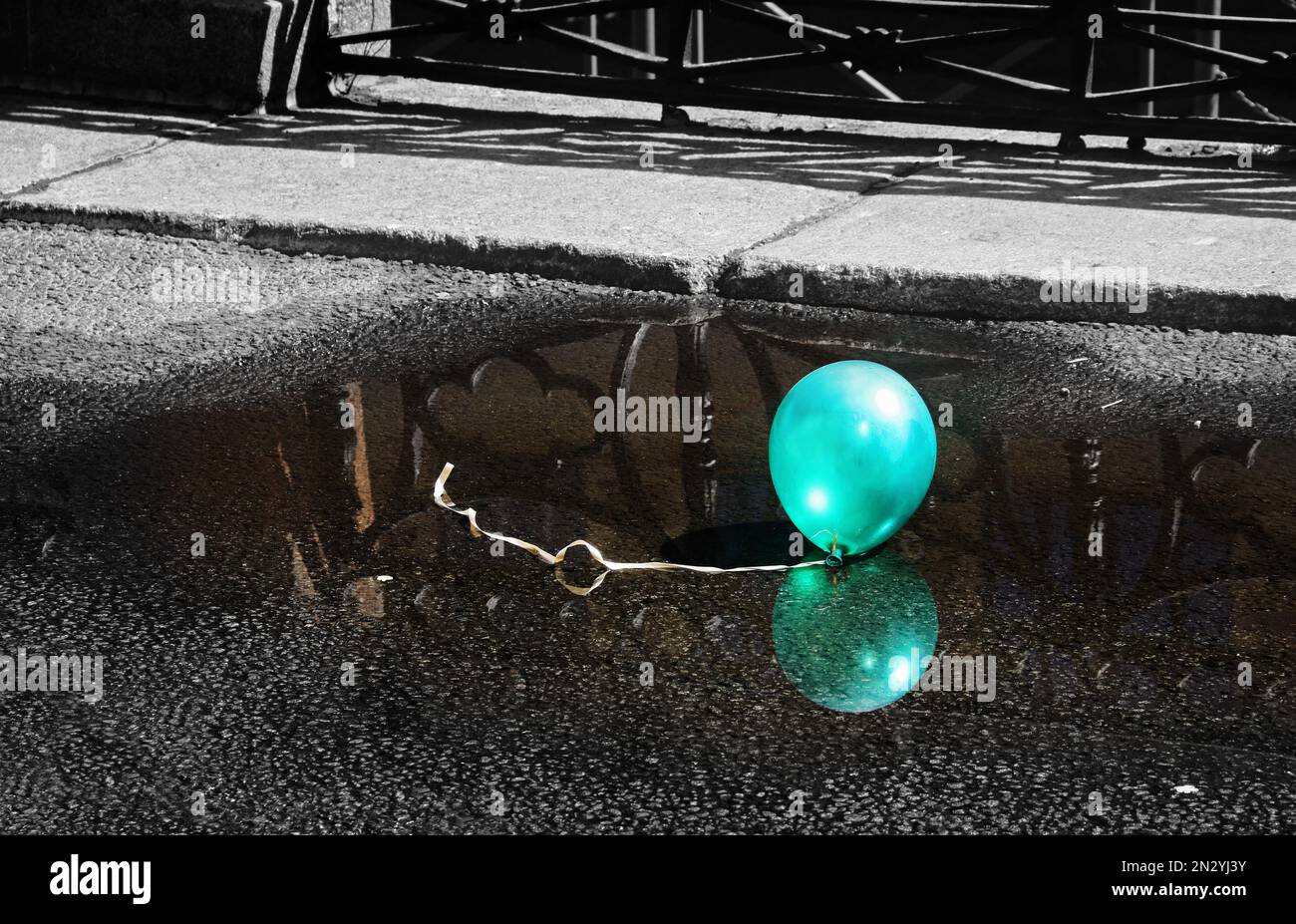 Lost balloon hi-res stock photography and images - Alamy