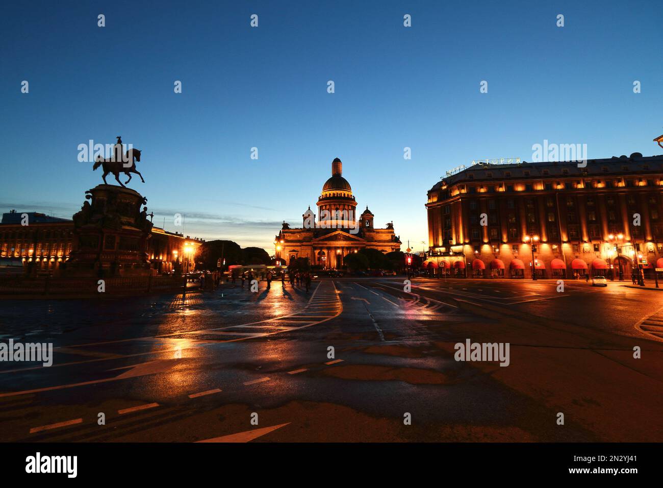 White nights in summer hi-res stock photography and images - Alamy