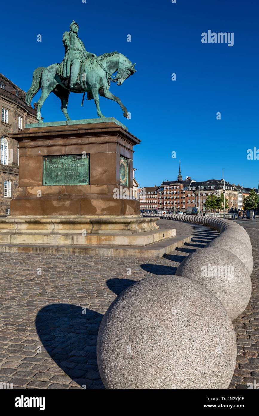 Equestrian statue of frederick vii hi-res stock photography and images ...