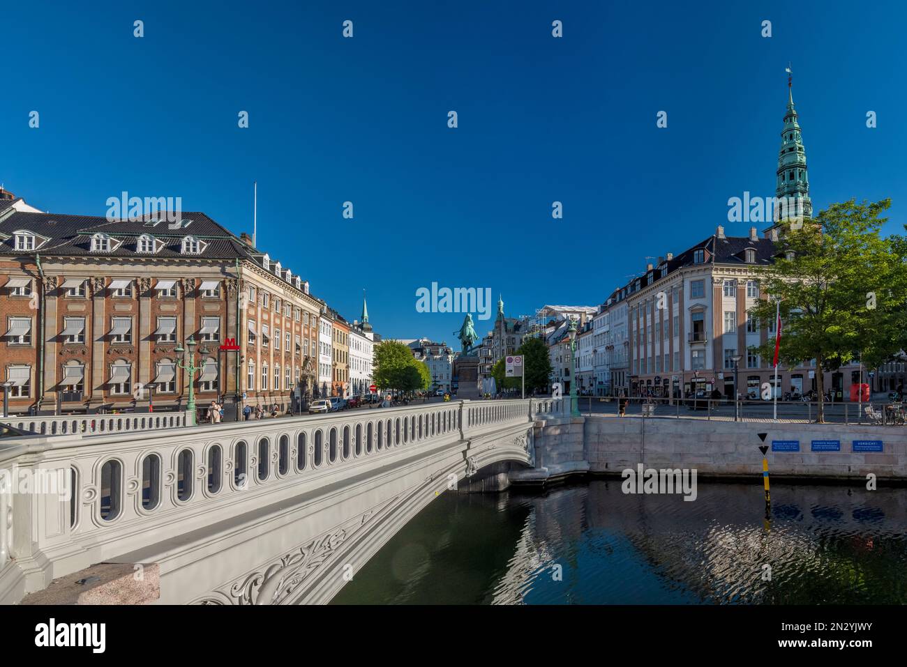 Copenhagen bridge hi-res stock photography and images - Alamy