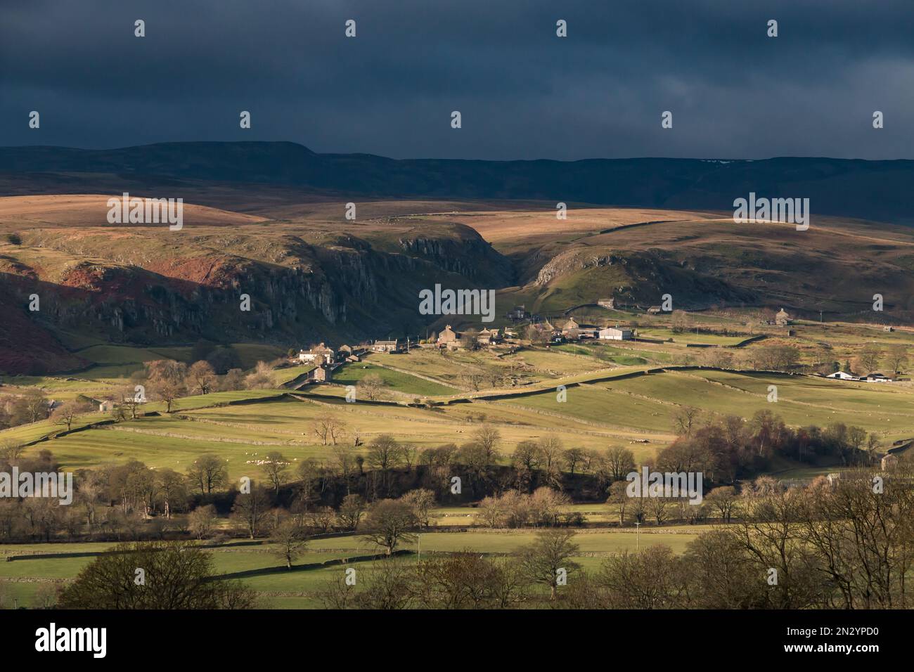 Spectacular lighting conditions emphasize Holwick's dramatic setting ...