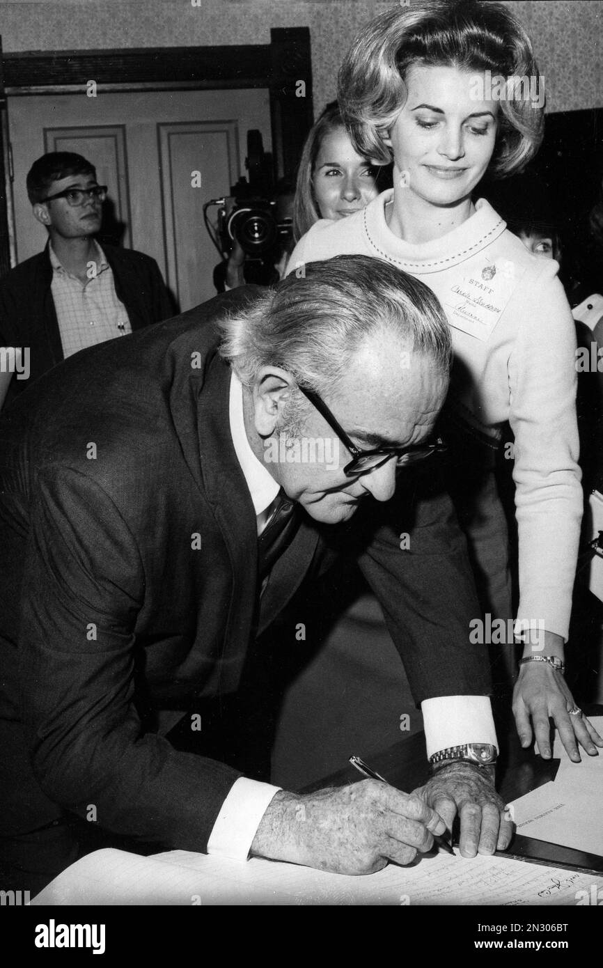 President Johnson signs into law the Higher Education Act of 1965 in ...