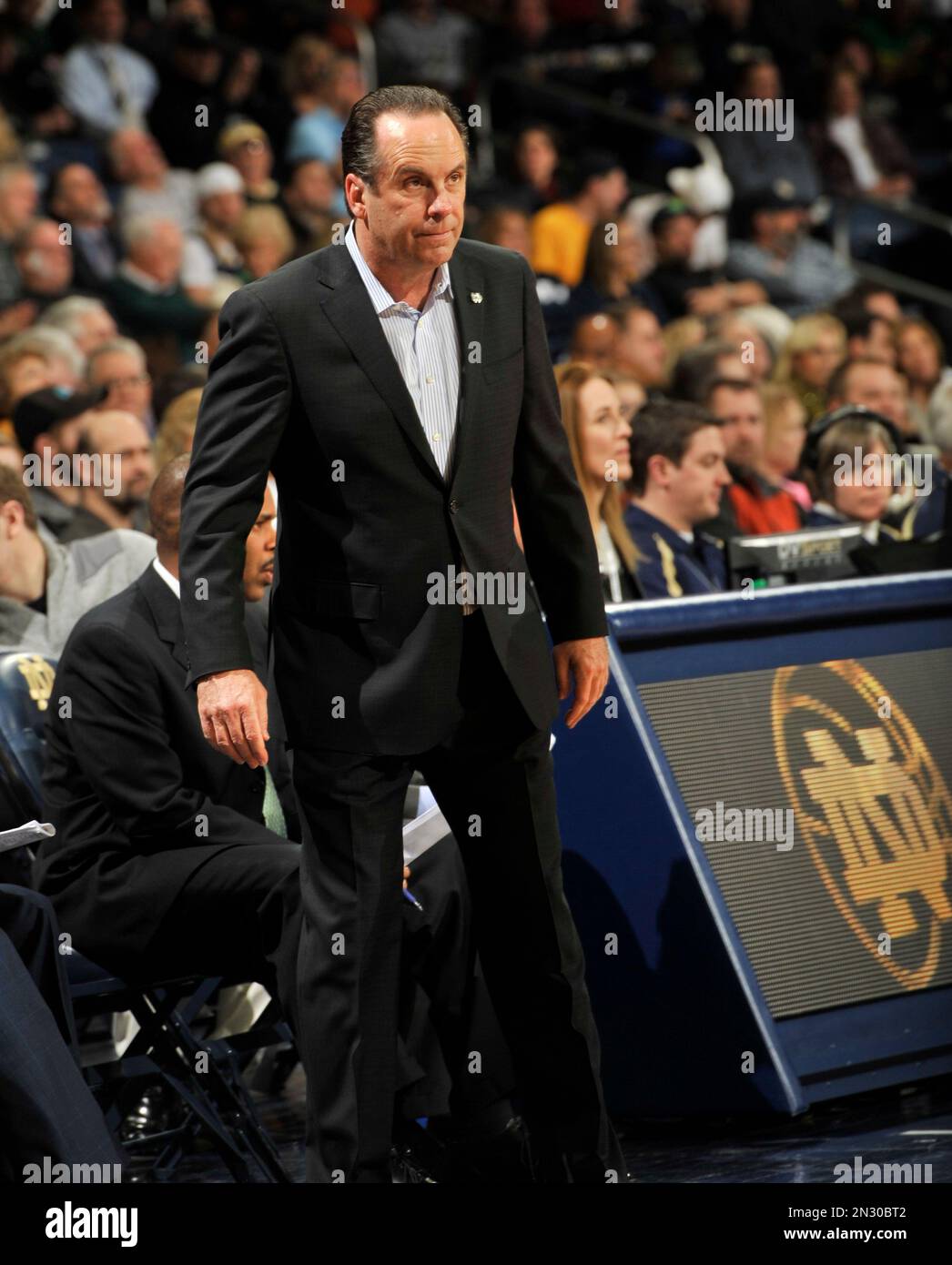 Notre Dame coach Mike Brey watchs his team in an NCAA college ...