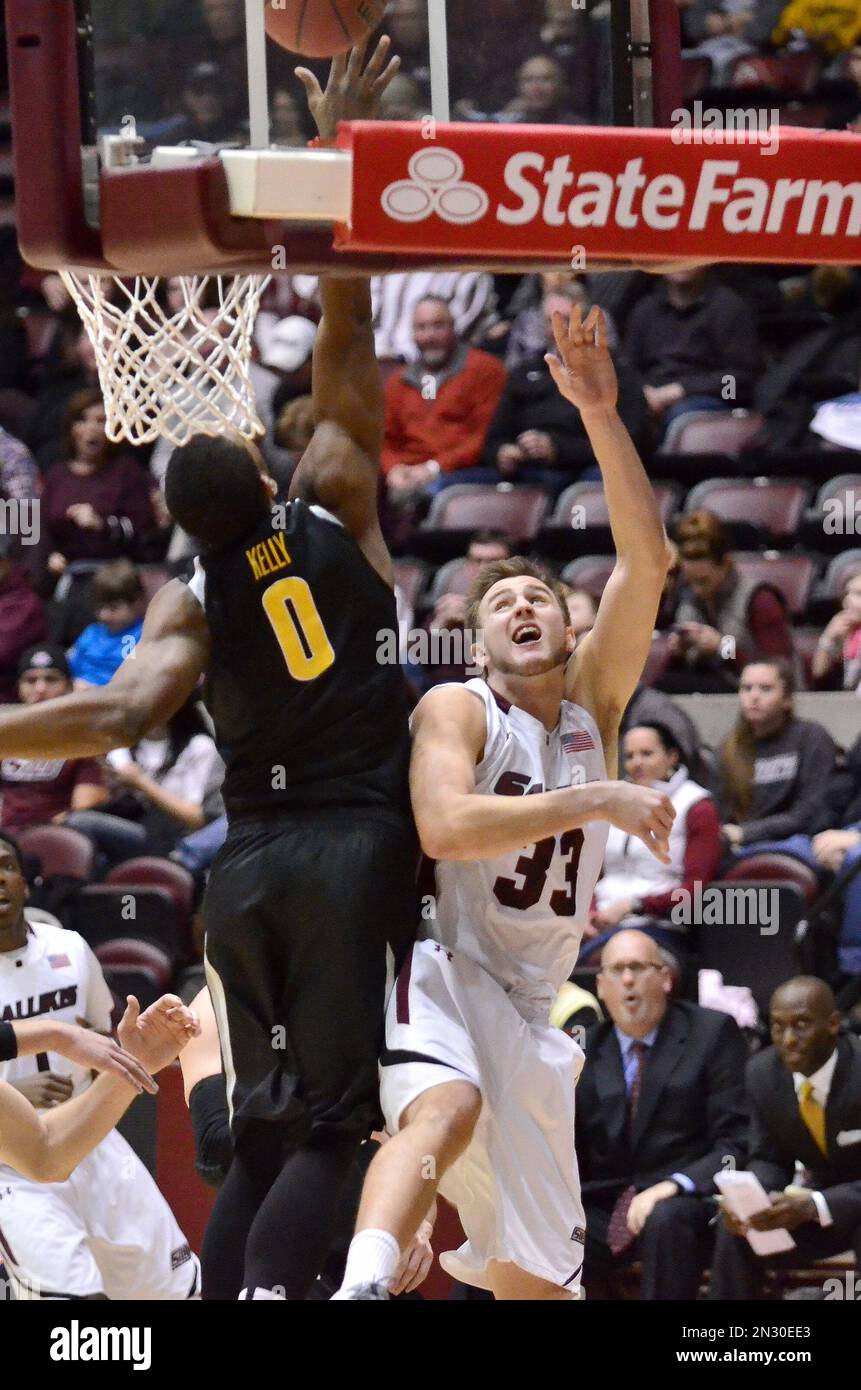Southern Illinois' Sean O'Brien, (33) shoots over Wichita State's ...