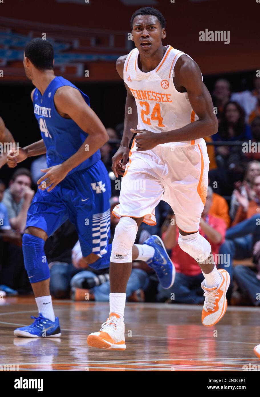 College basketball basketball player hi-res stock photography and ...