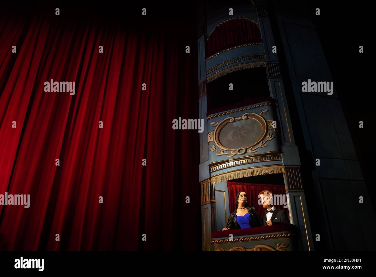 The puppets for the Duke and Duchess of Sussex at the world premiere of ...