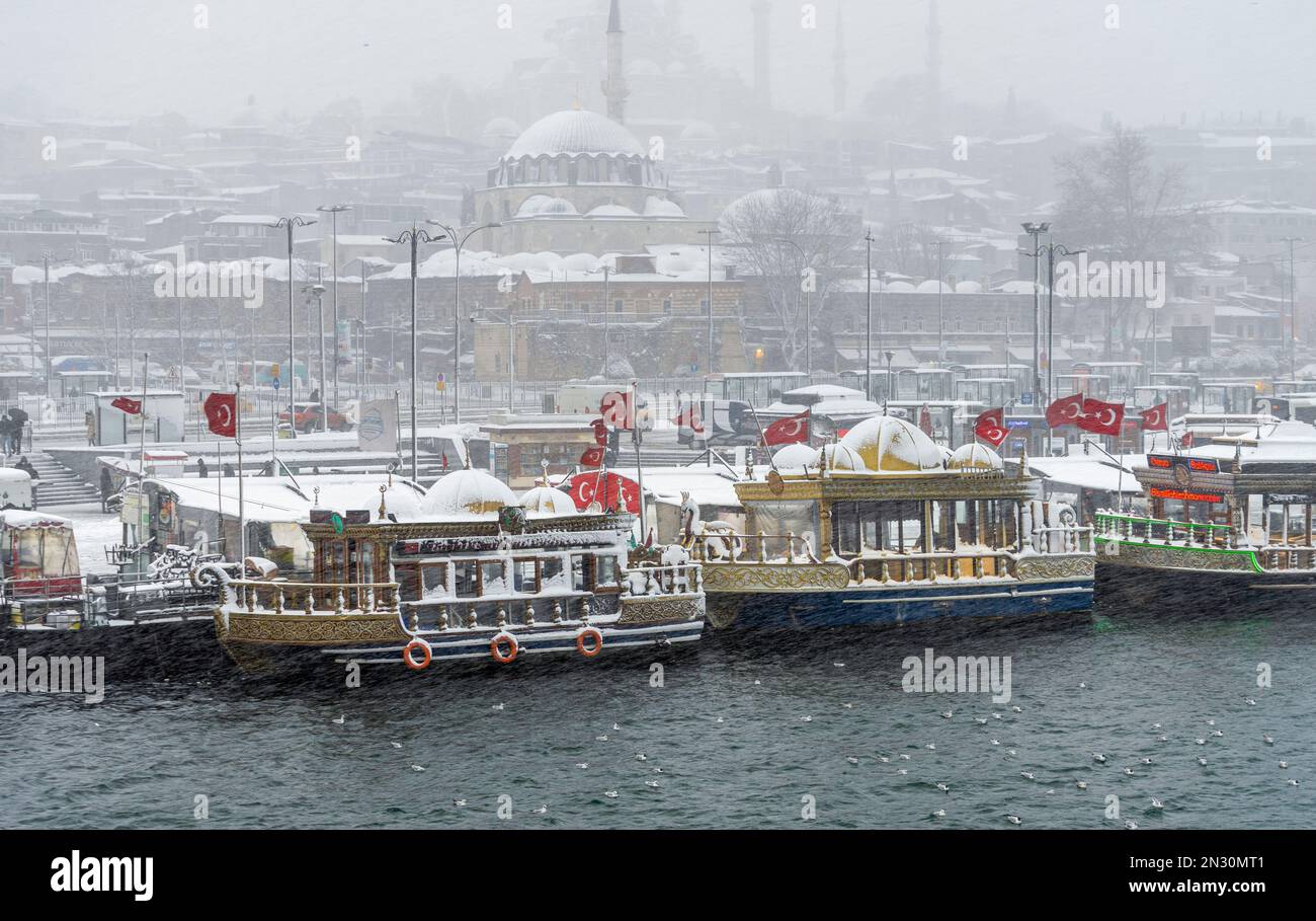 Heavy snowfall in Eminonu district of Istanbul, Turkey Stock Photo - Alamy