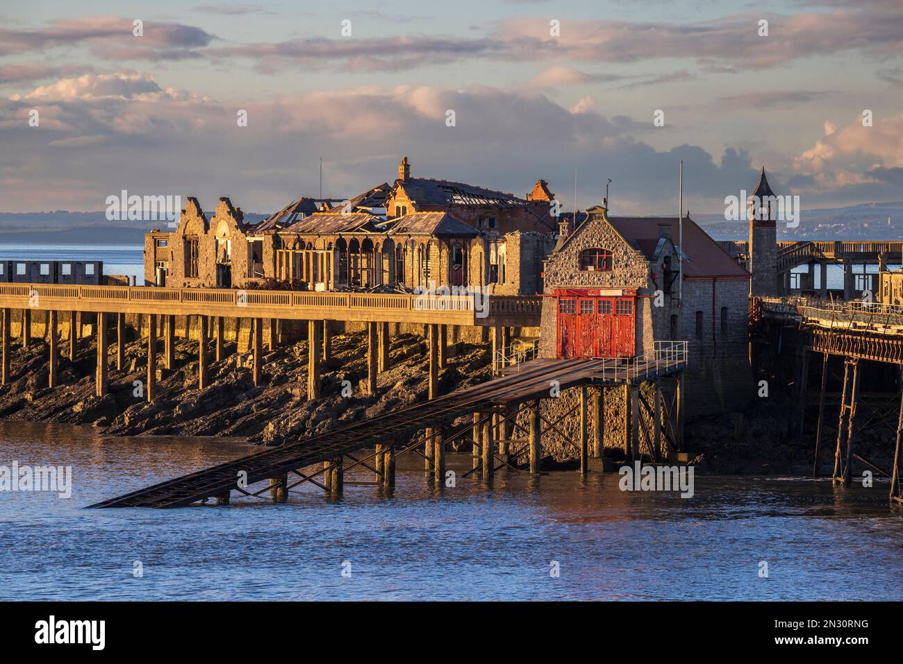 Weston super mare old pier hi-res stock photography and images - Alamy