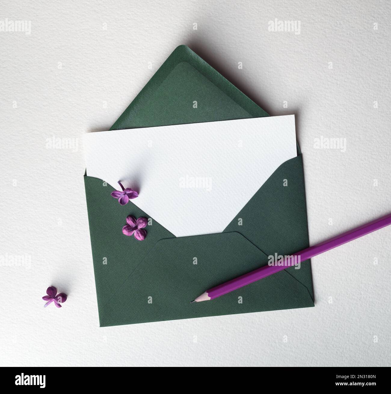 Inserting message hi-res stock photography and images - Alamy